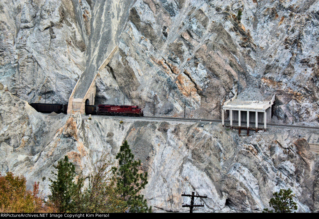 CP 8930 Pusher Coal Loads